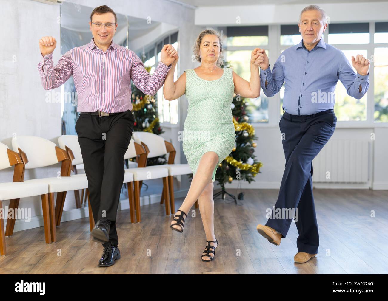 Elderly spanish woman women exercise hi-res stock photography and ...