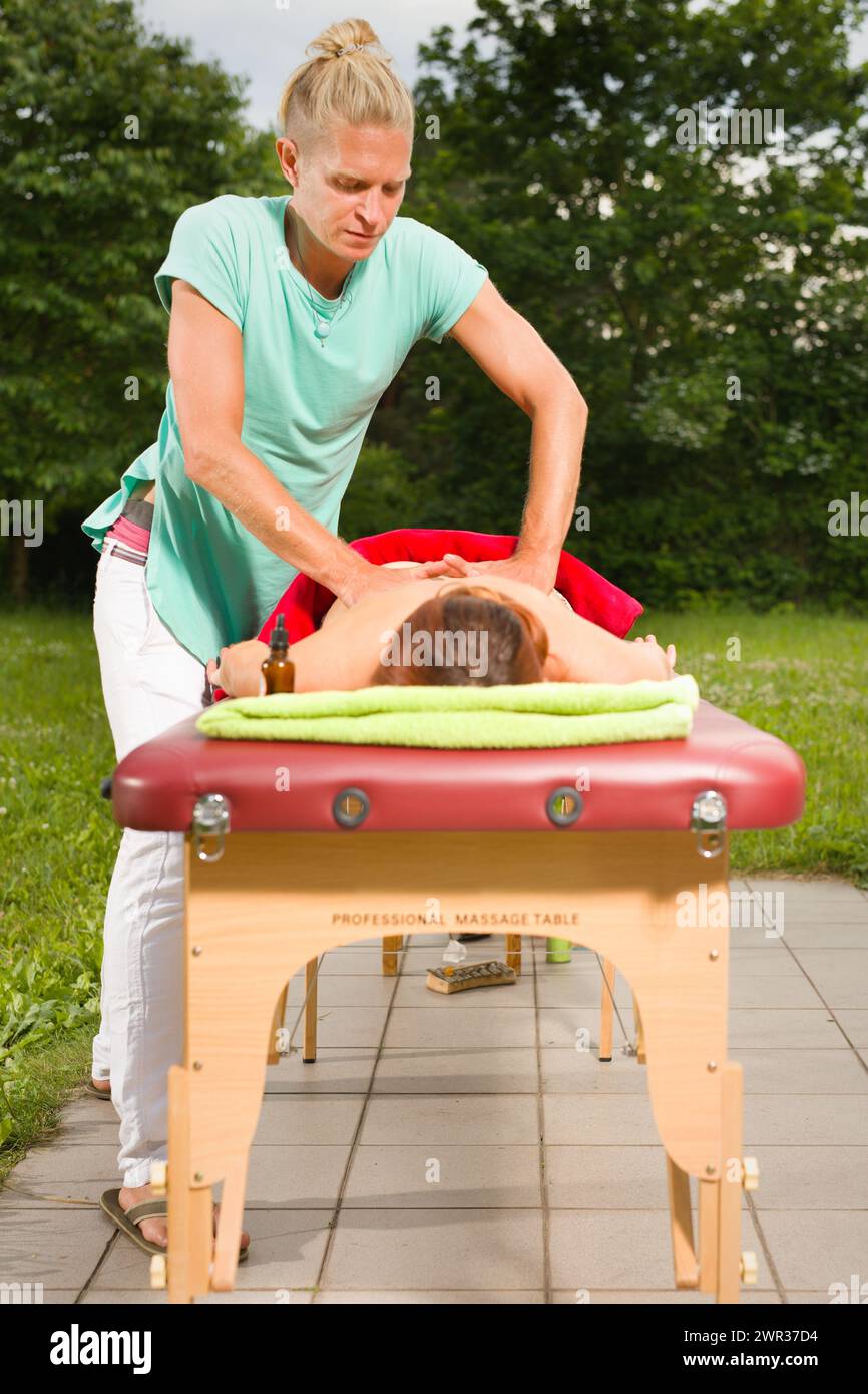 Reflexive massage hi-res stock photography and images - Alamy