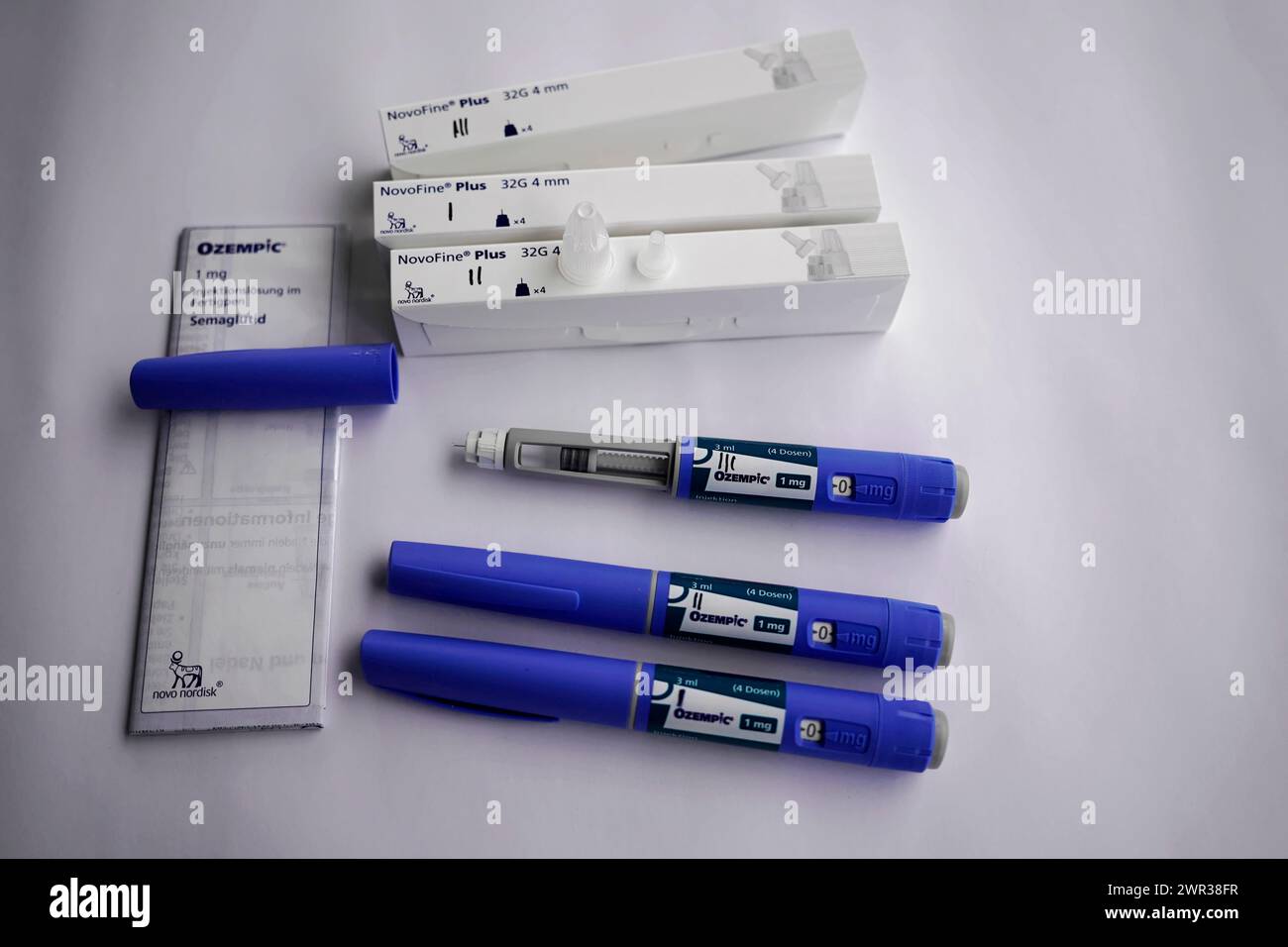 Ozempic injection hi-res stock photography and images - Alamy