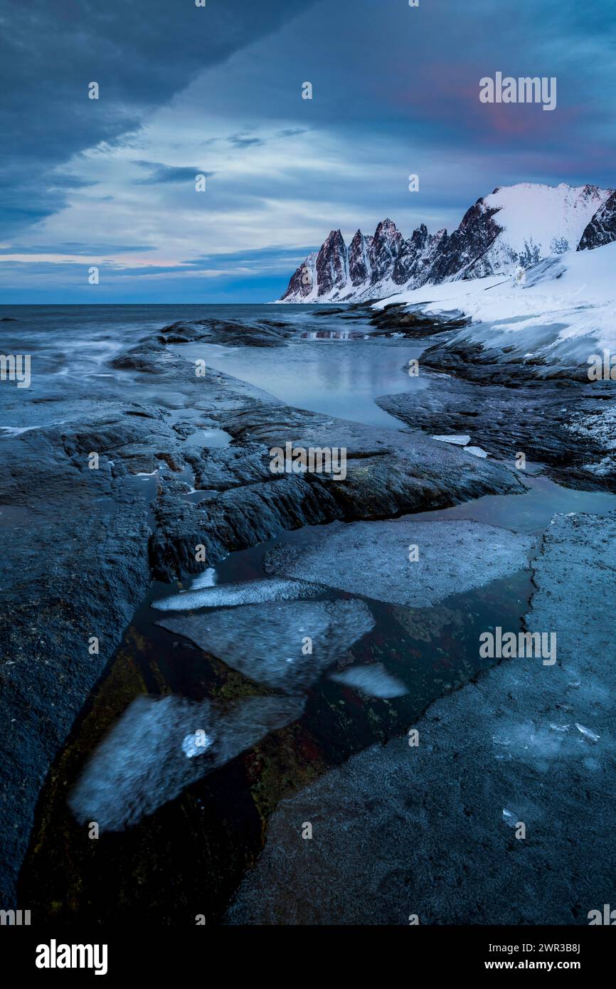 Rocky coast of Tungeneset, Devil's Teeth, Devil's Teeth, Okshornan ...