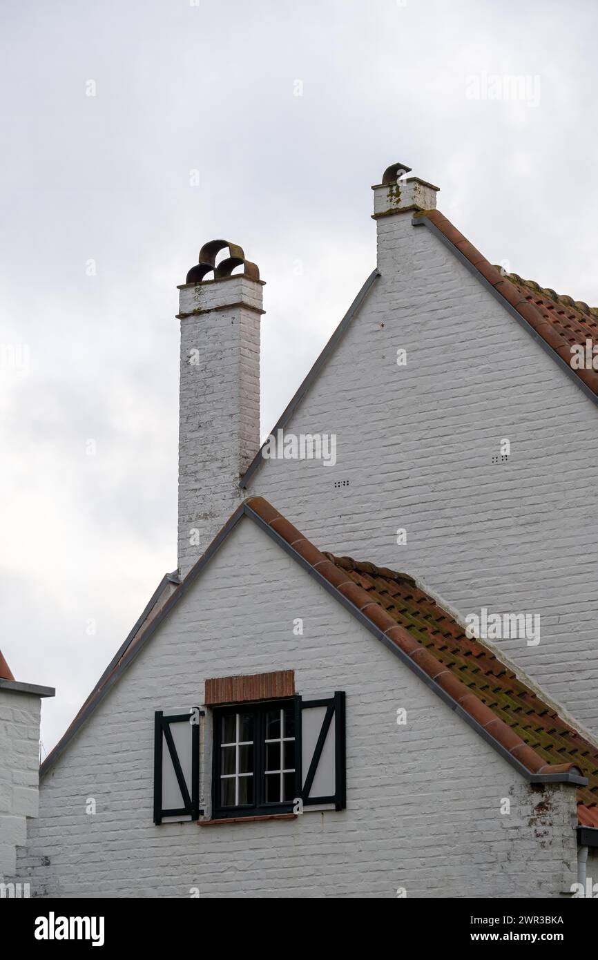 Traditional house tiled roof hi-res stock photography and images - Alamy