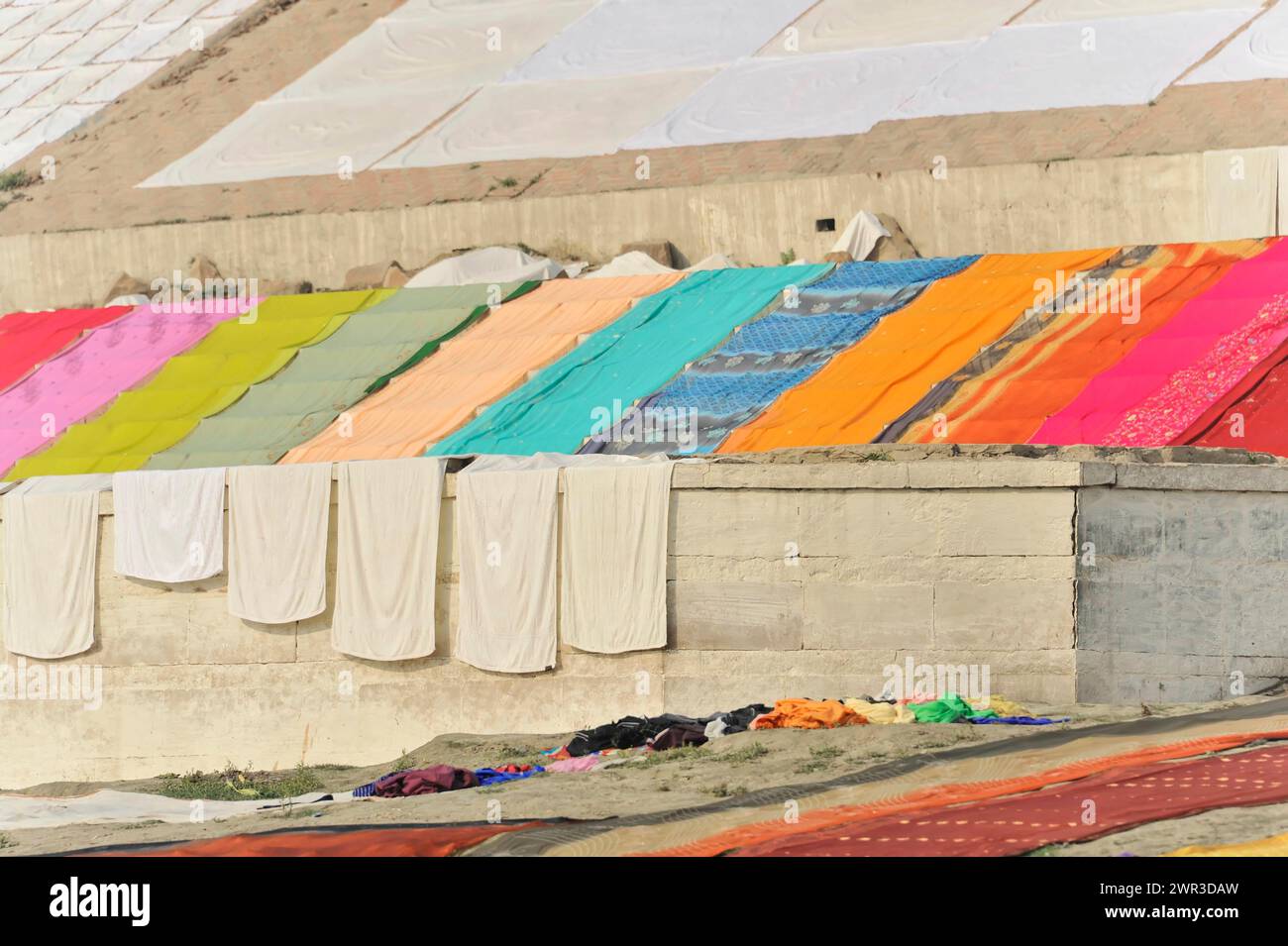 Textiles drying in the sun hi-res stock photography and images - Alamy