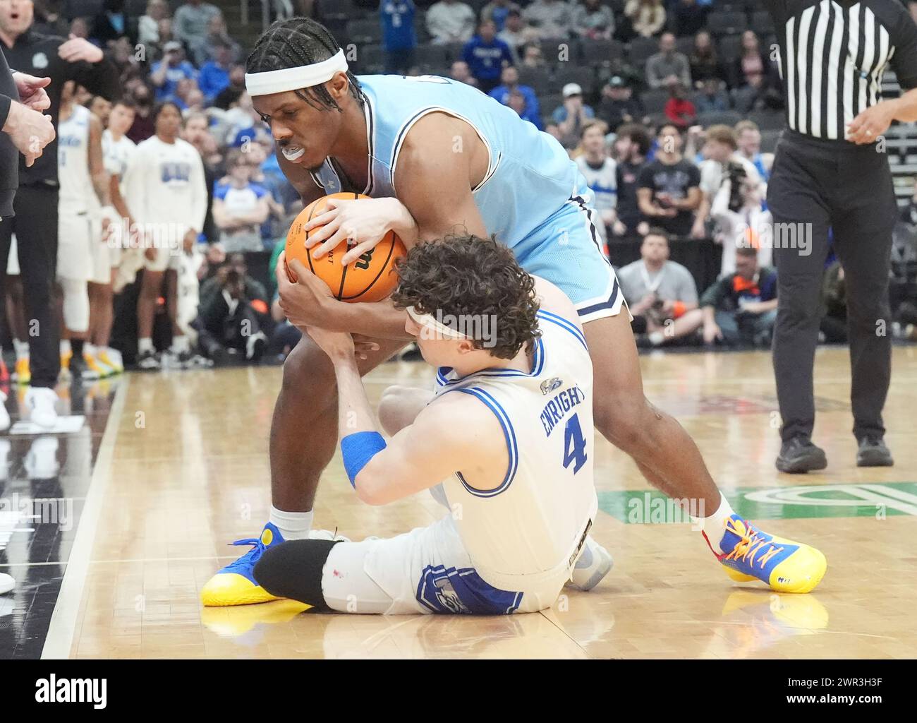 St. Louis, United States. 22nd Dec, 2024. Drake's Conor Enright (4) and ...