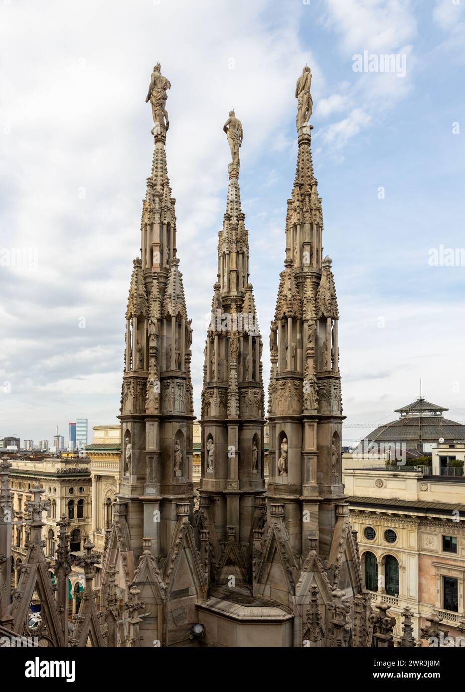 The famous Milan Cathedral (Duomo di Milano) on the Piazza del Duomo in ...