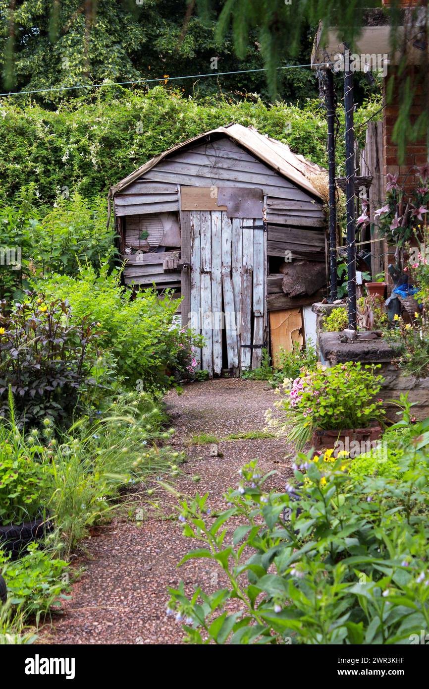 Garden ruins hi-res stock photography and images - Alamy