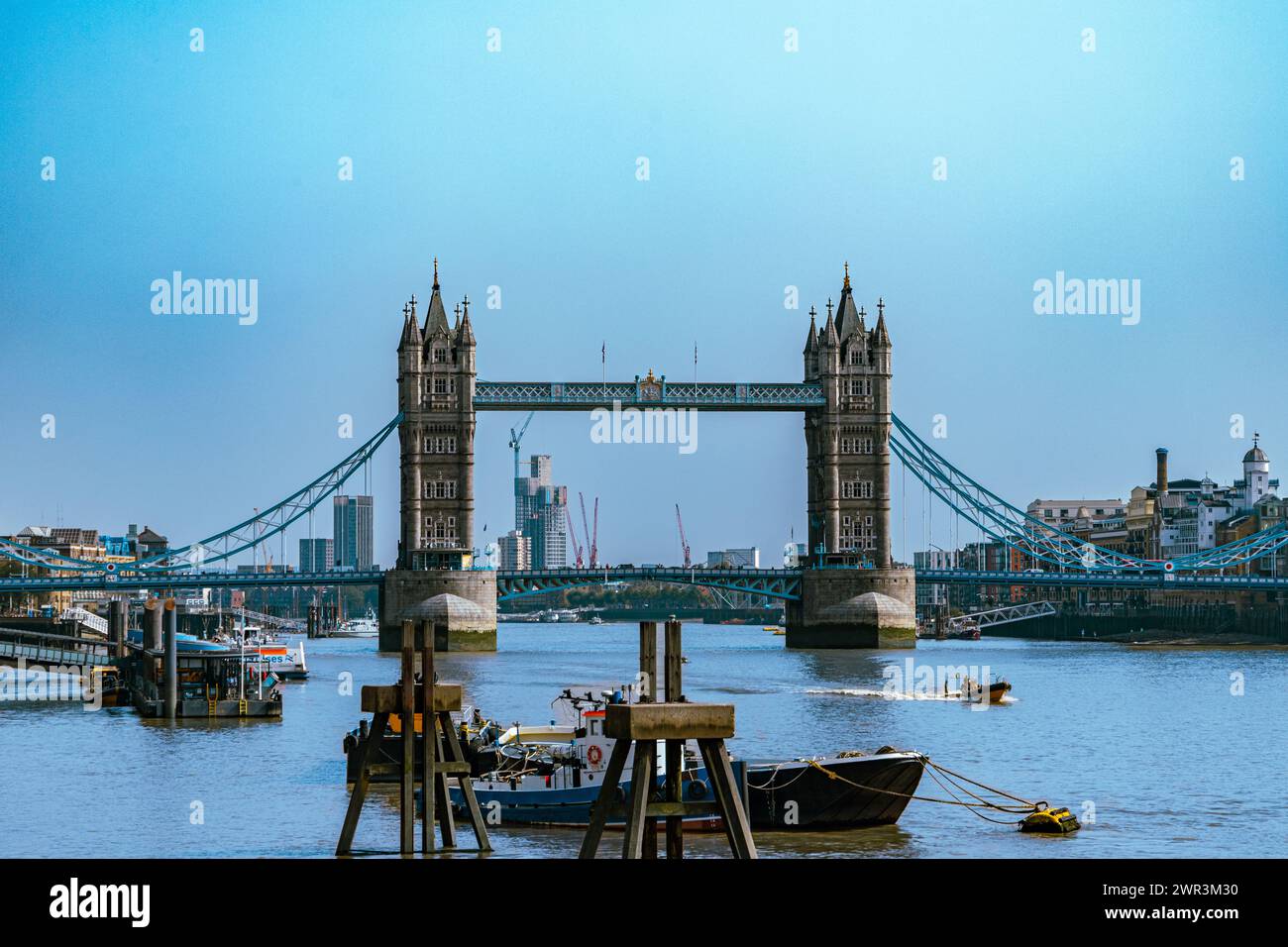 London's River Thames view with the Tower Bridge Stock Photo - Alamy