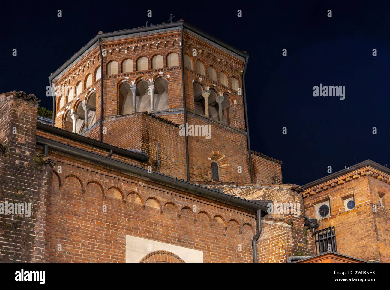 Basilica di san babila hi-res stock photography and images - Alamy