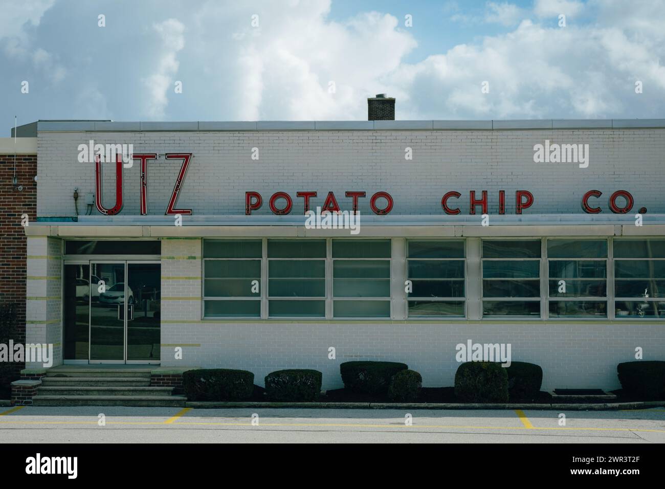 Vintage UTZ Potato Chip sign in Hanover, Pennsylvania Stock Photo - Alamy