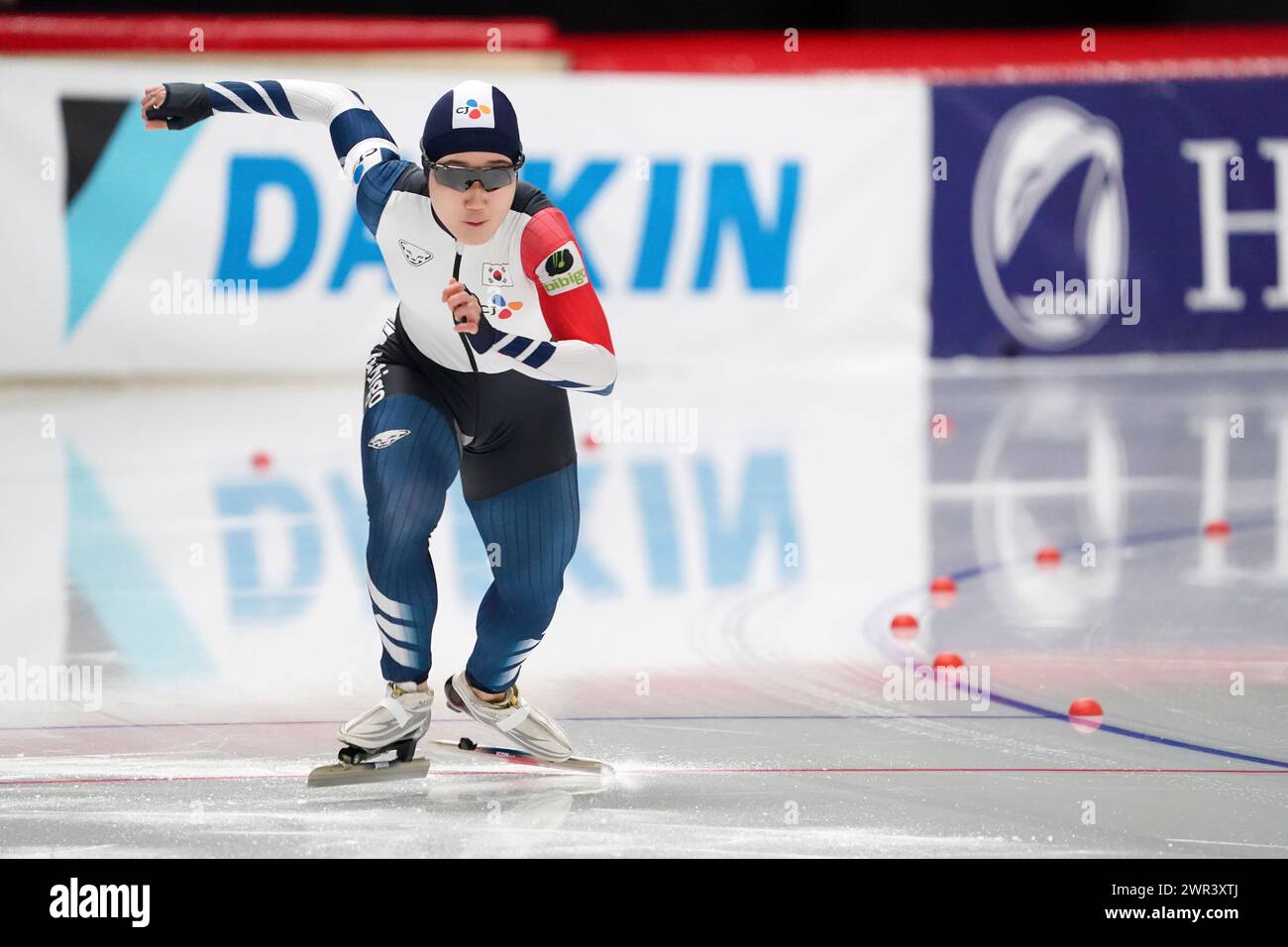 Min-Sum Kim (KOR) on 500m women during ISU World Speed Skating Allround ...