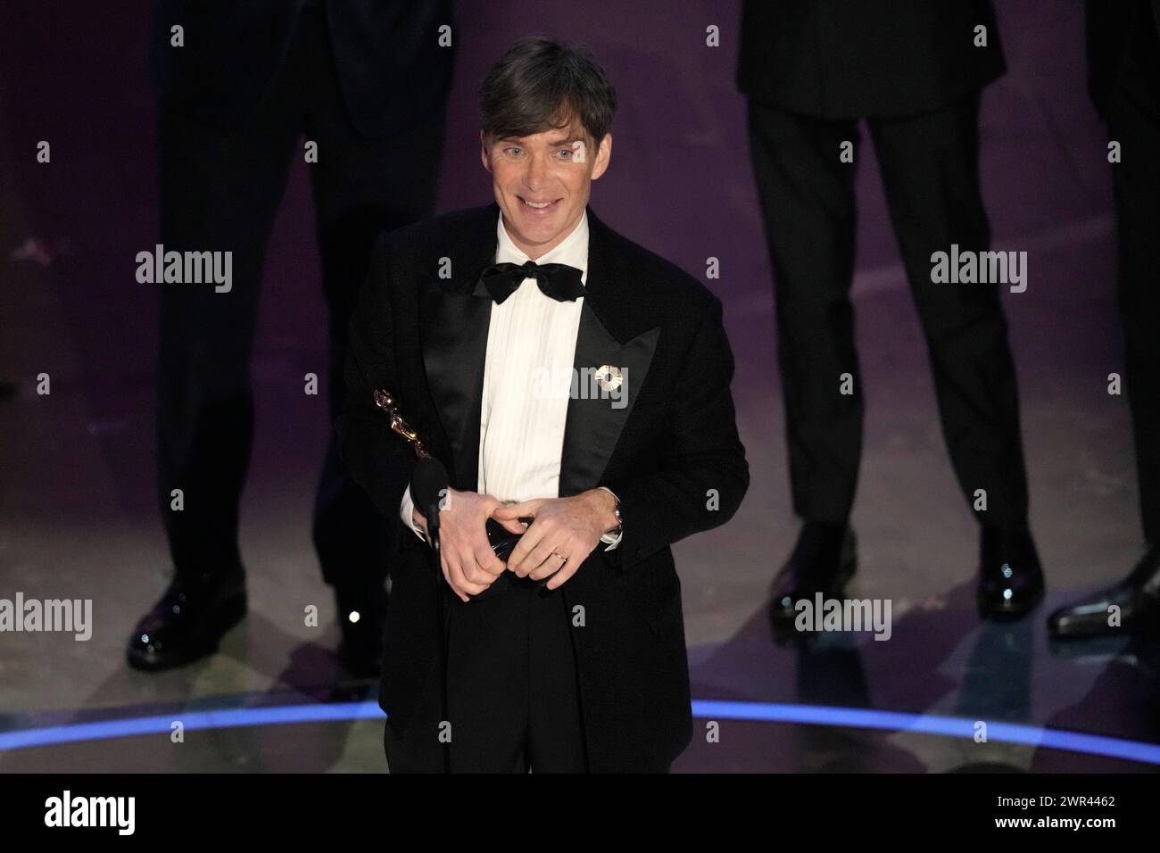 Cillian Murphy accepts the award for best performance by an actor in a ...