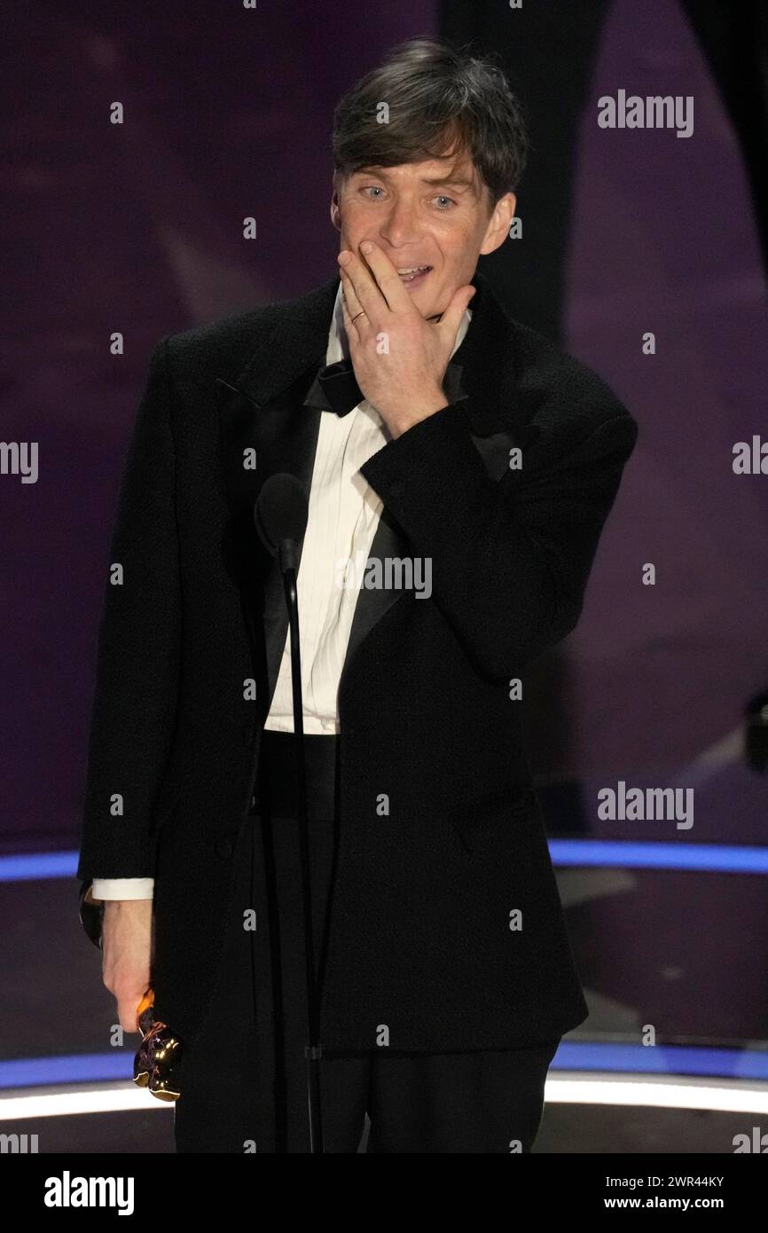Cillian Murphy accepts the award for best performance by an actor in a ...