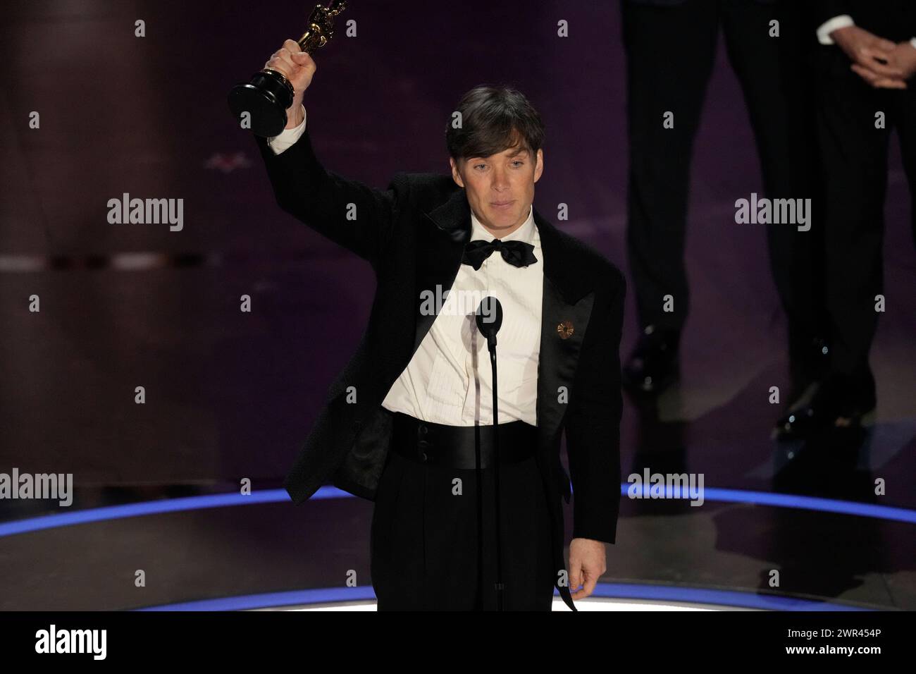 Cillian Murphy accepts the award for best performance by an actor in a ...