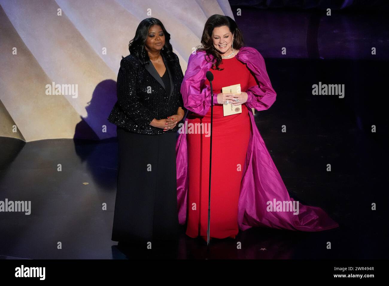 Octavia Spencer, left, and Melissa McCarthy present the award for best ...