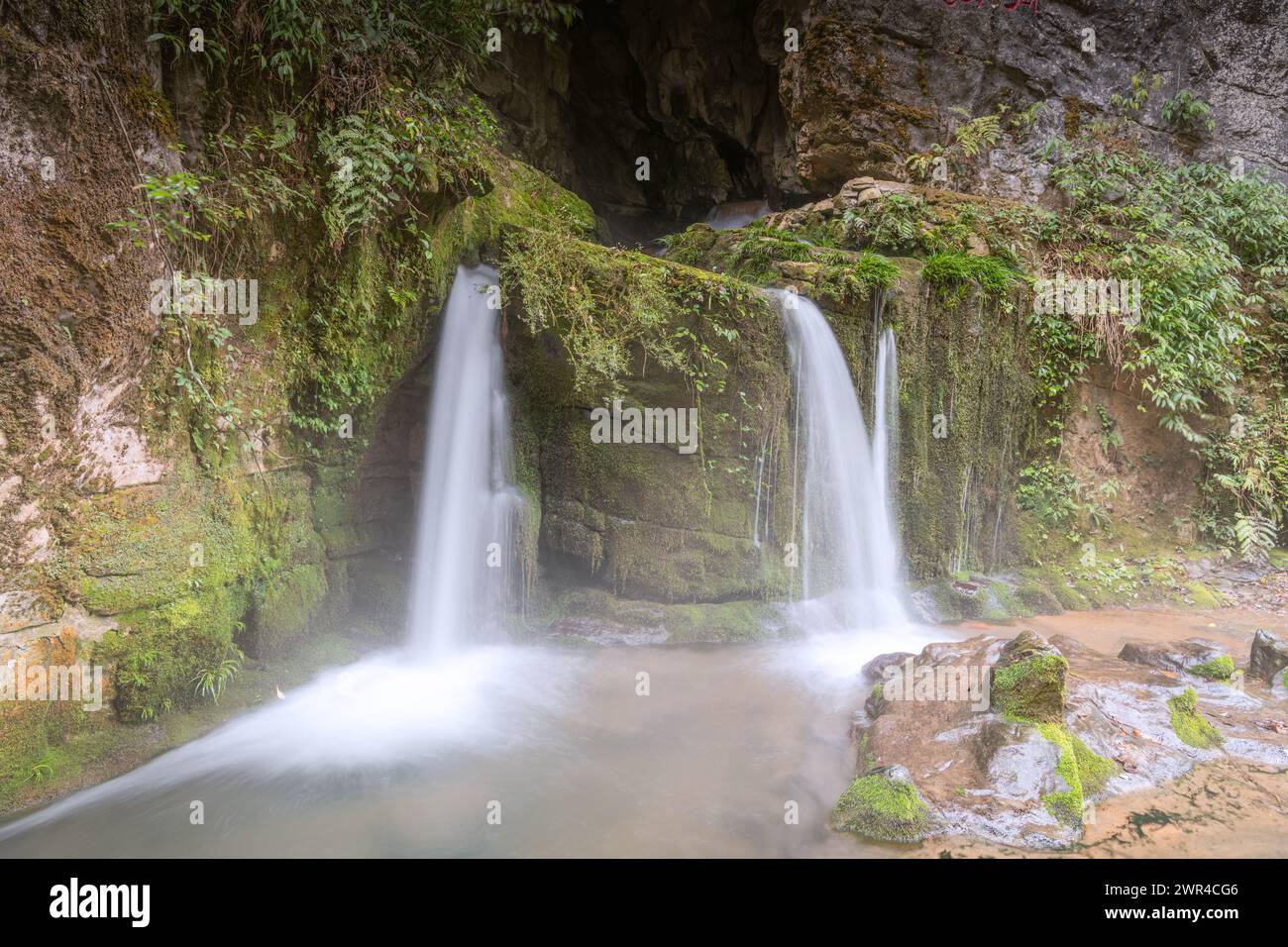 Waterfall at Wulong National Park, Chongqing, China the most famous ...