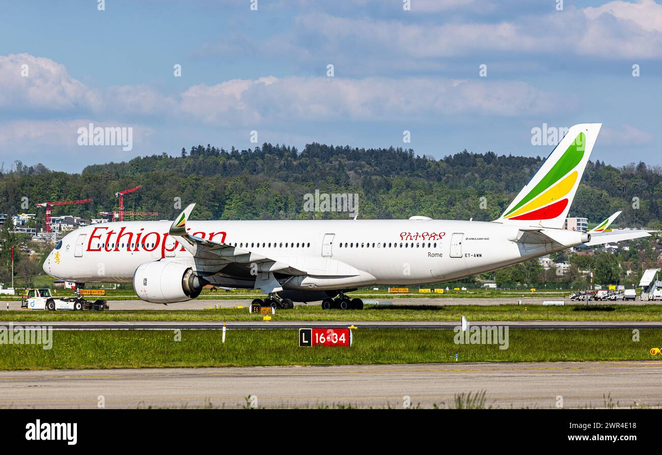 Airbus a350 familie hi-res stock photography and images - Alamy