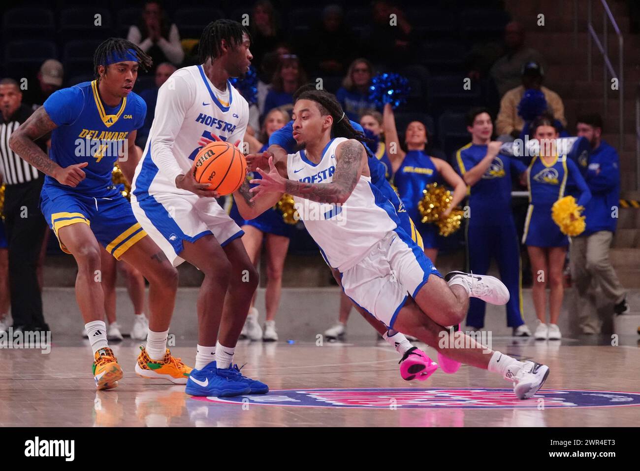 WASHINGTON, DC - MARCH 10: Hofstra Pride Guard Jaquan Carlos (5 ...