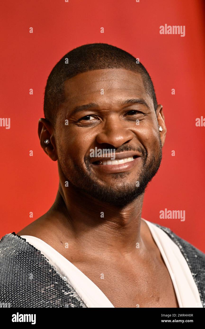 Usher arrives at the Vanity Fair Oscar Party on Sunday, March 10, 2024 ...