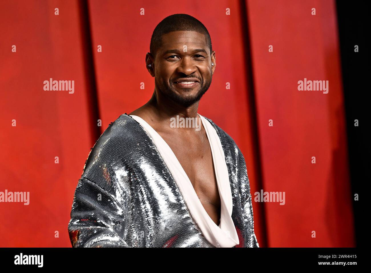 Usher arrives at the Vanity Fair Oscar Party on Sunday, March 10, 2024 ...