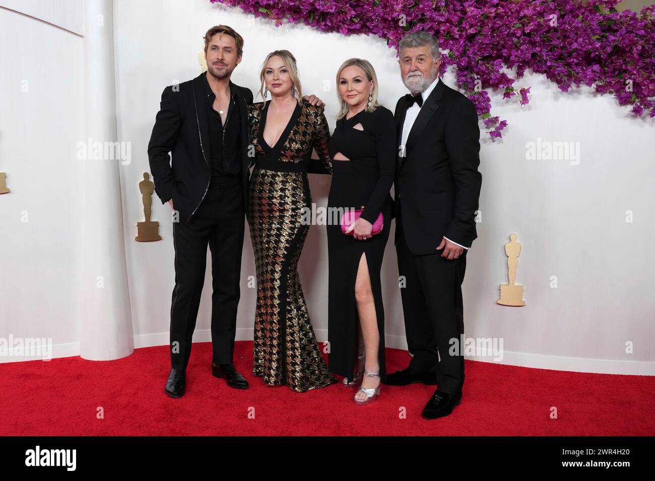 Ryan Gosling, from left, Mandi Gosling, Donna Gosling, and Thomas ...