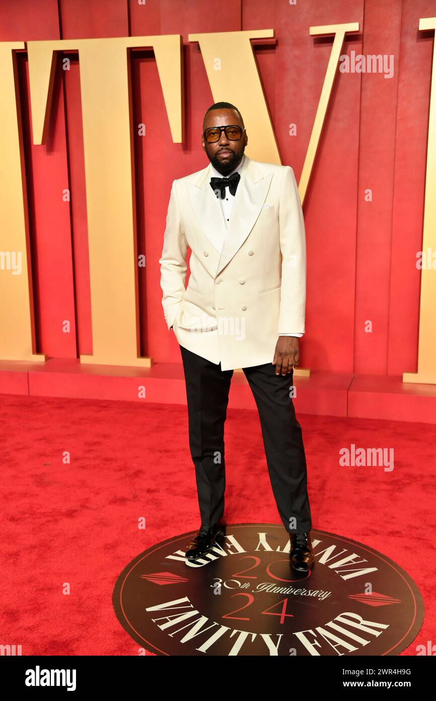 Stephen Galloway arrives at the Vanity Fair Oscar Party on Sunday ...