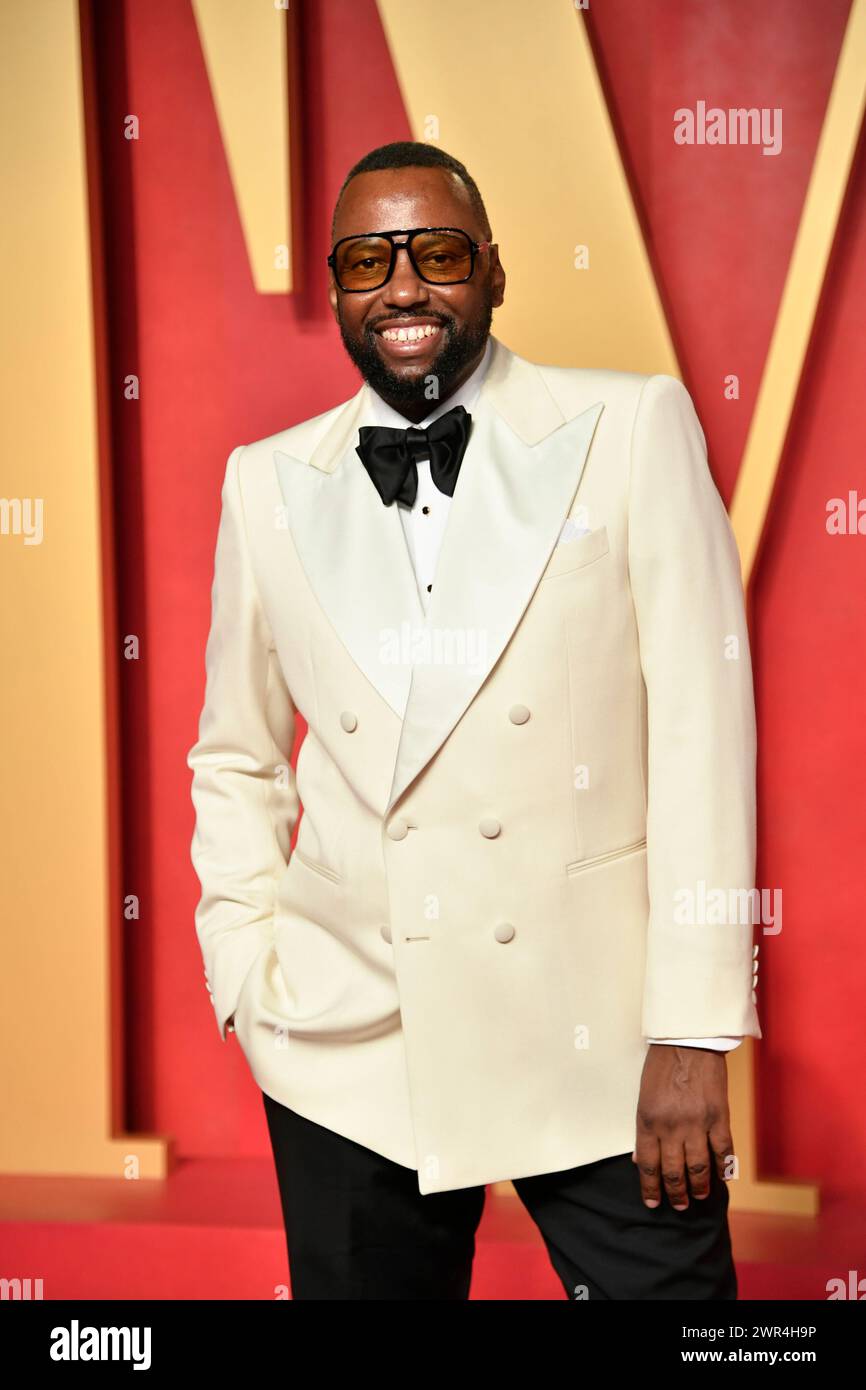 Stephen Galloway arrives at the Vanity Fair Oscar Party on Sunday ...
