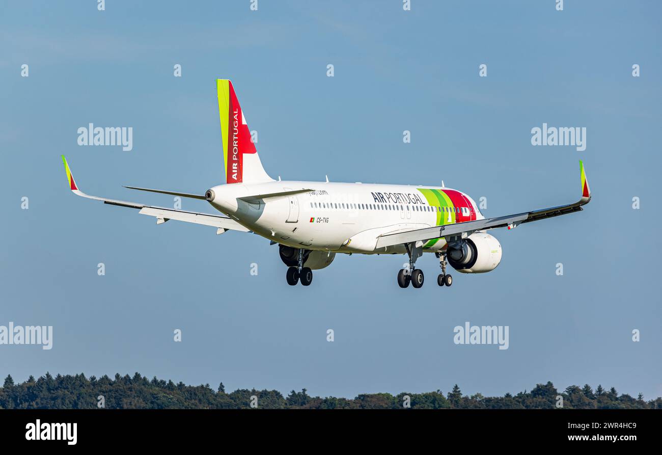 Tap air portugal a320neo hi-res stock photography and images - Alamy