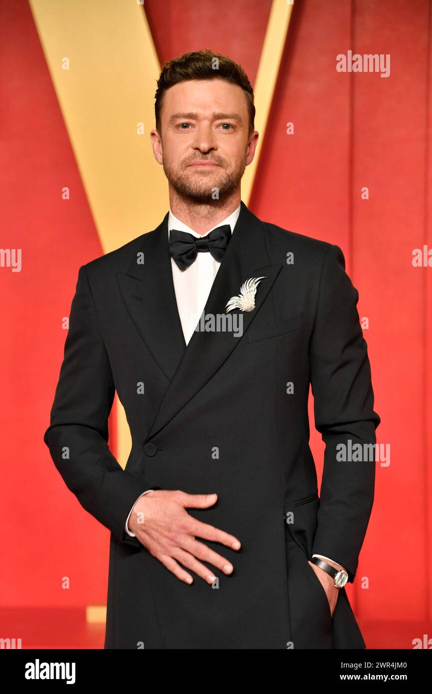 Justin Timberlake arrives at the Vanity Fair Oscar Party on Sunday ...