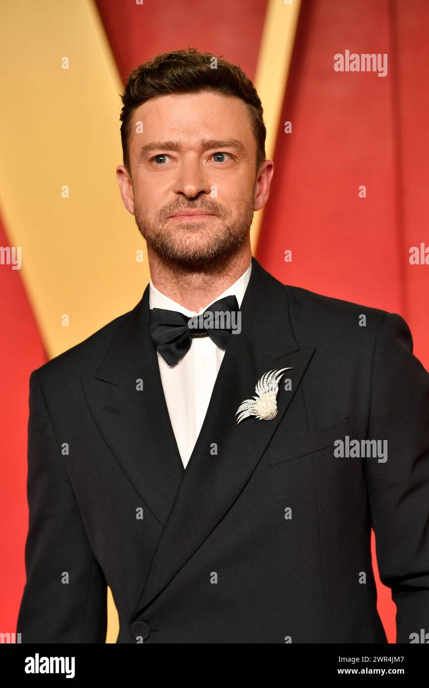 Justin Timberlake arrives at the Vanity Fair Oscar Party on Sunday ...