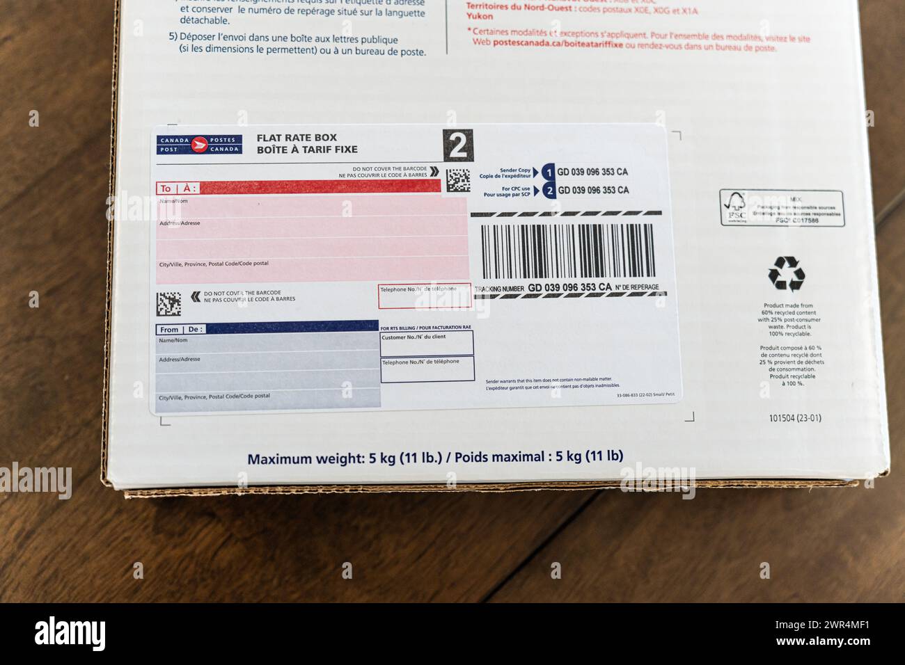 Flat rate shipping hi-res stock photography and images - Alamy