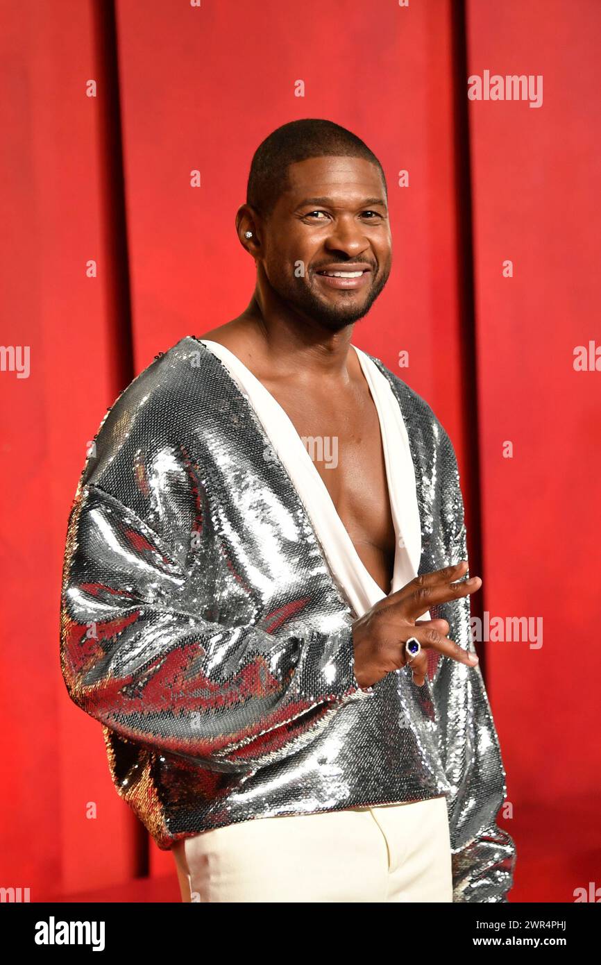 Usher arrives at the Vanity Fair Oscar Party on Sunday, March 10, 2024 ...