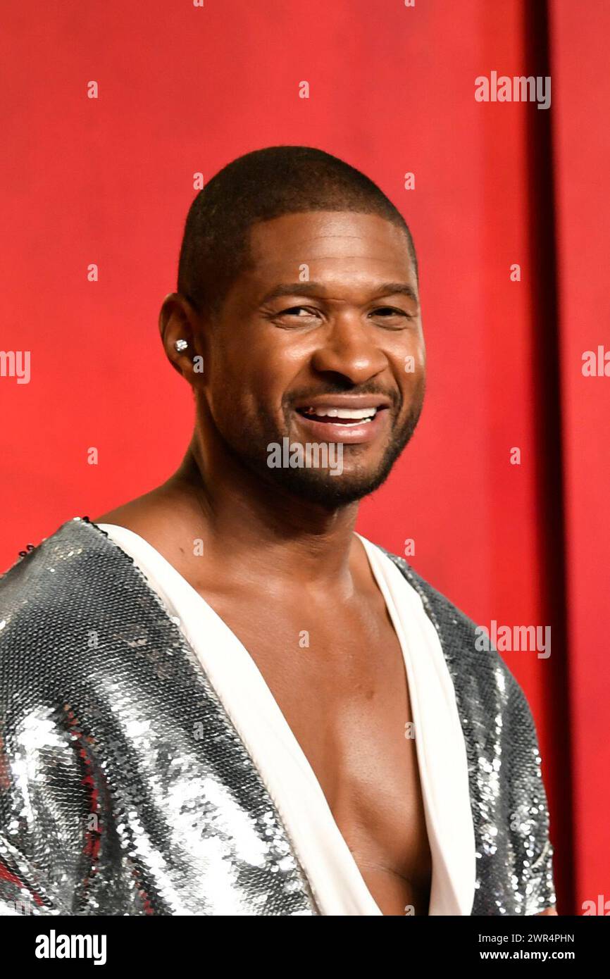 Usher arrives at the Vanity Fair Oscar Party on Sunday, March 10, 2024 ...