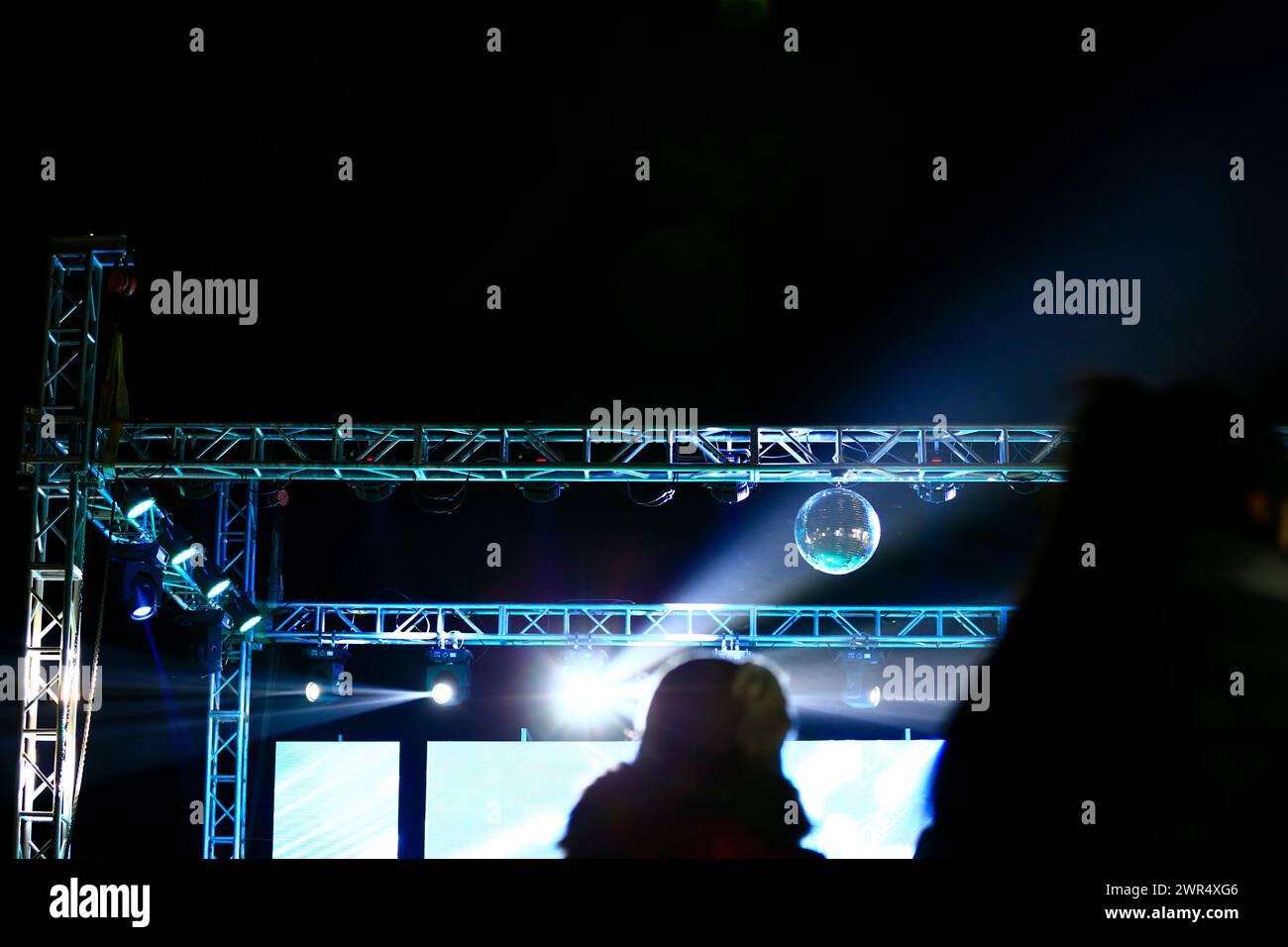 Stage lighting effect in the dark, fuzzy figure Stock Photo - Alamy