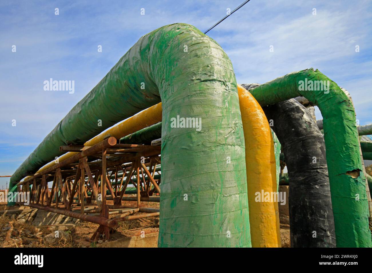 Pipeline of oil fields Stock Photo - Alamy