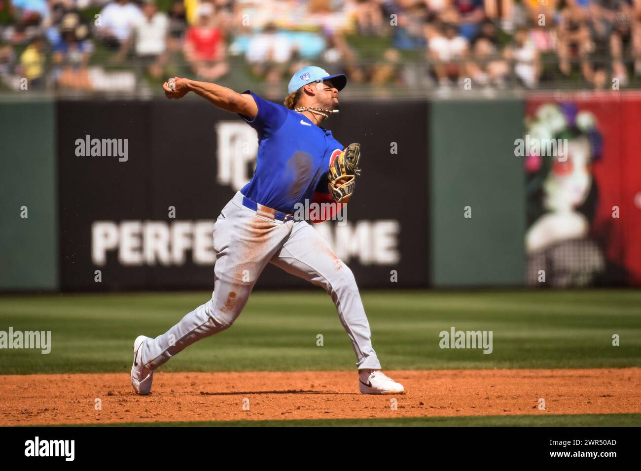 Chicago Cubs second baseman Christopher Morel (5) throws the ball to ...