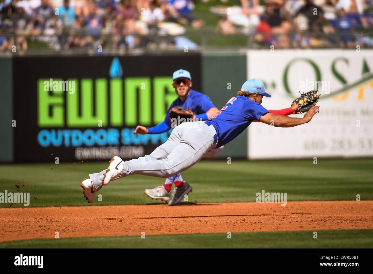 Chicago Cubs second baseman Christopher Morel (5) makes a diving stop ...