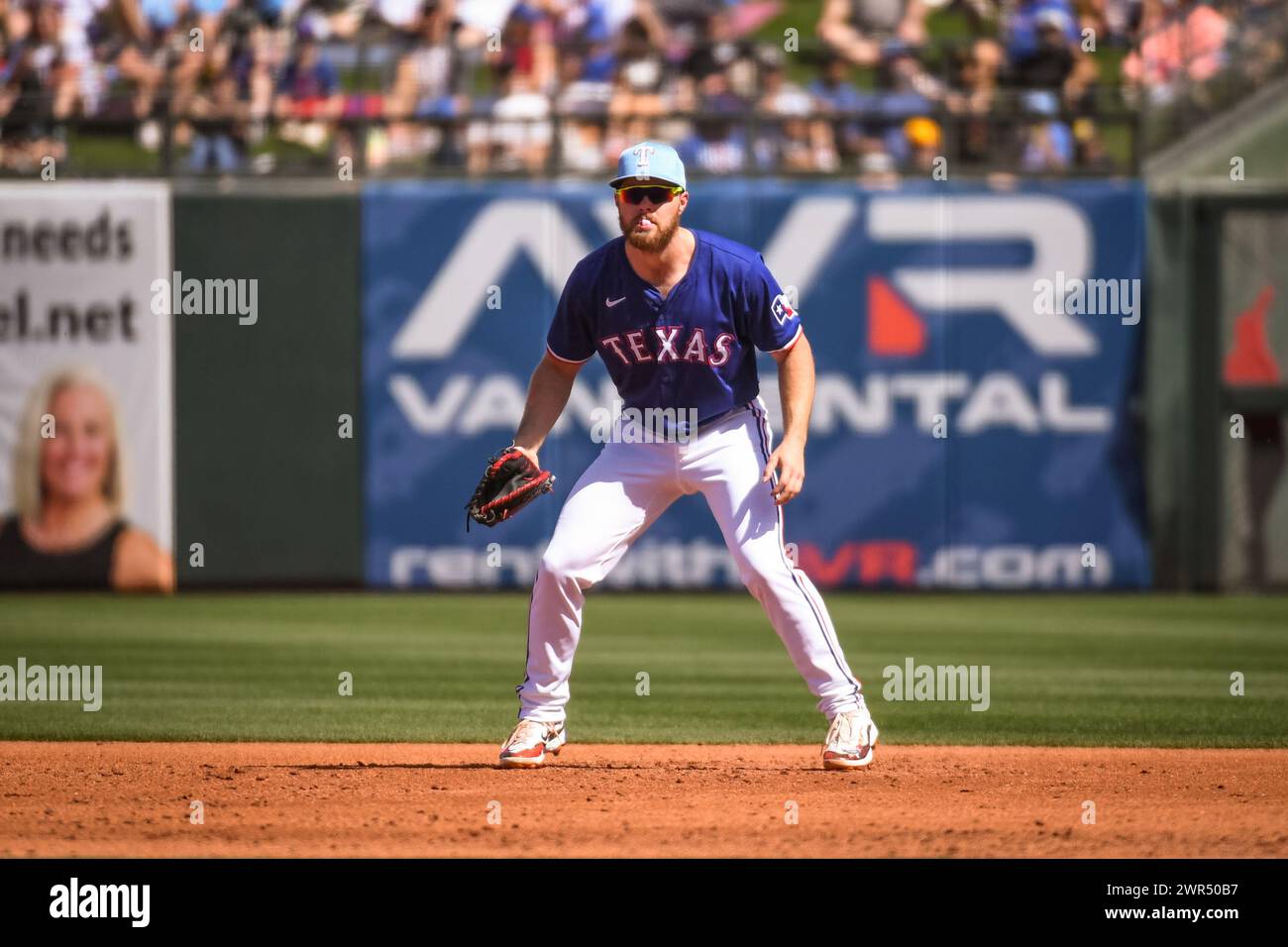 Texas Rangers first baseman Jared Walsh (21) stands ready in the third ...