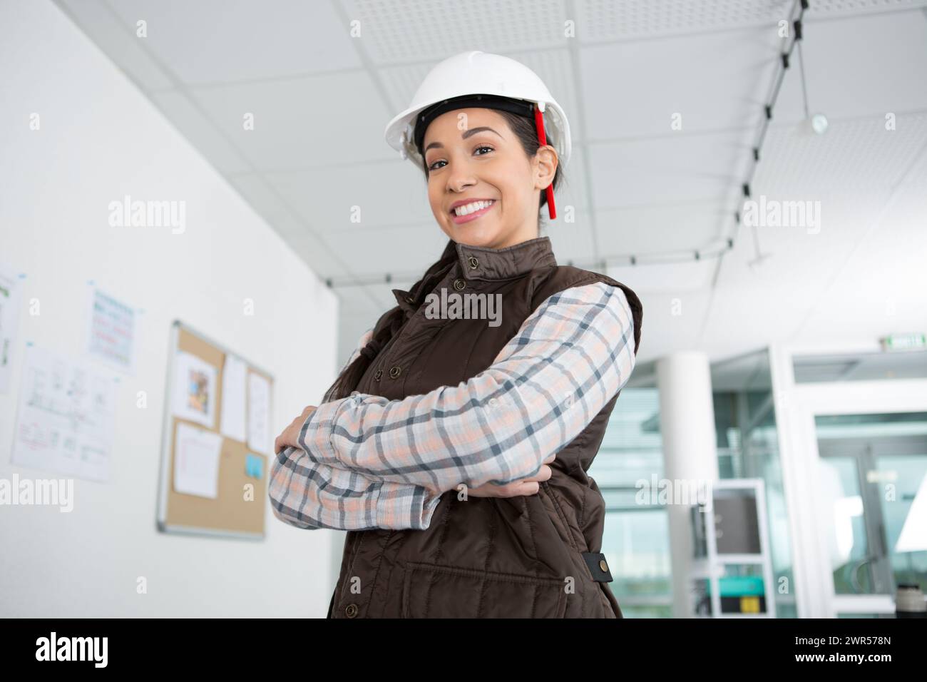 portrait of female construction worker in uniform Stock Photo - Alamy