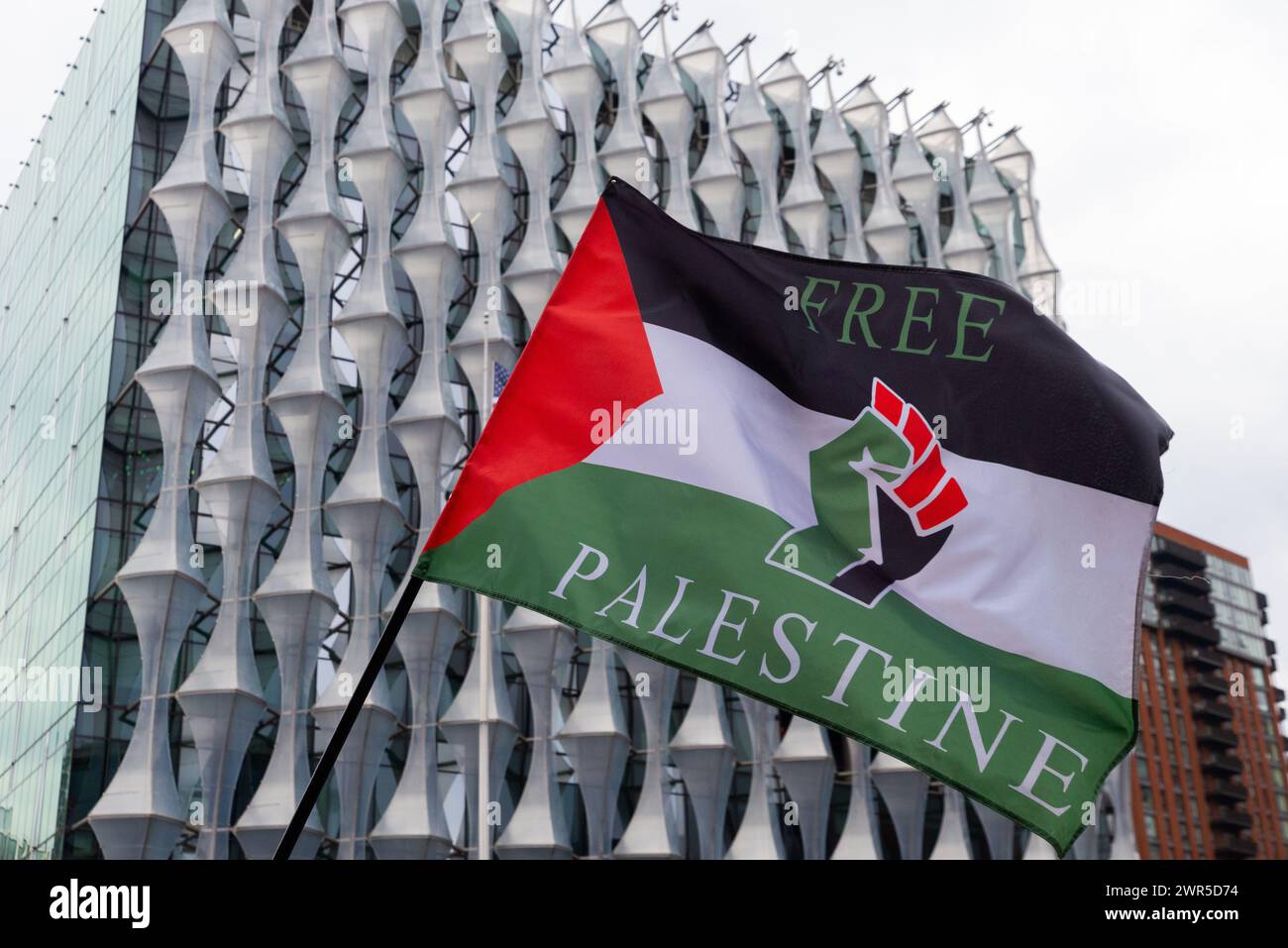 Palestinian flag at US Embassy at Pro Palestine protest march in London ...