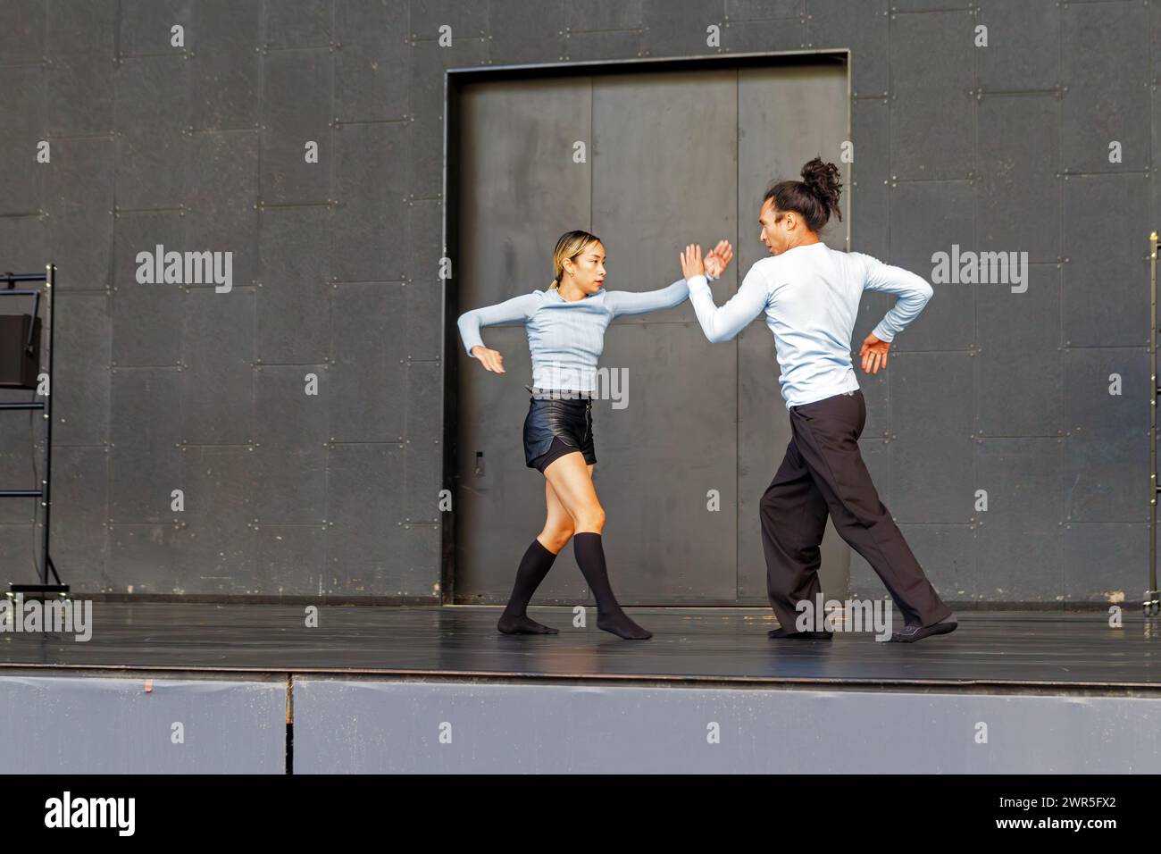 Reflet: Hip-Hop Dance Show with Shihya Peng and Xuan Le. Amphitheatre Claude Nougaro ...