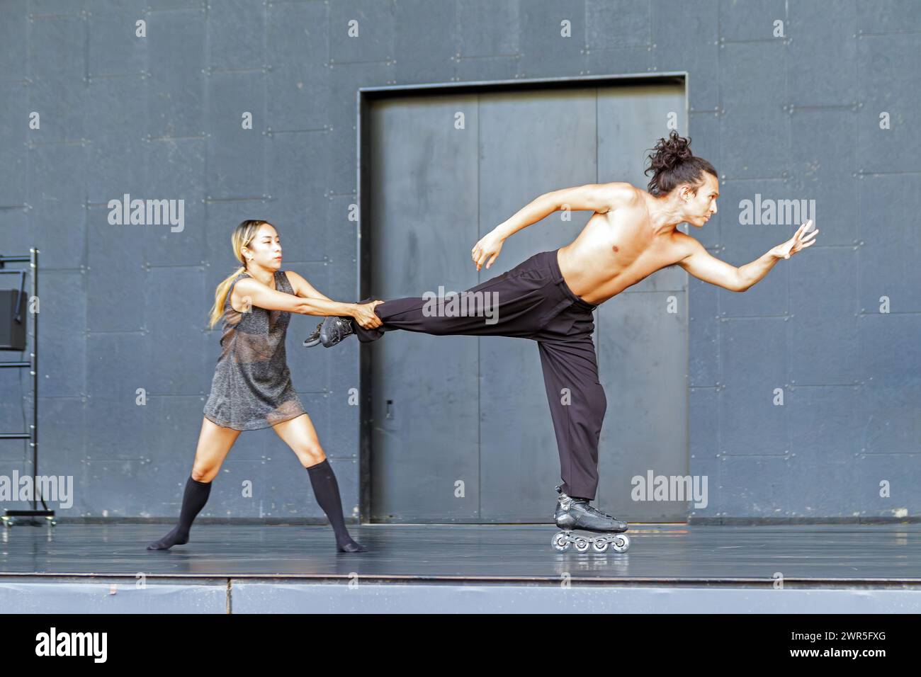 Reflet: Hip-Hop Dance Show with Shihya Peng and Xuan Le. Amphitheatre Claude Nougaro ...