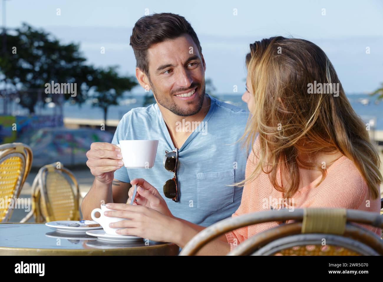 outdoor dining on the beach Stock Photo - Alamy