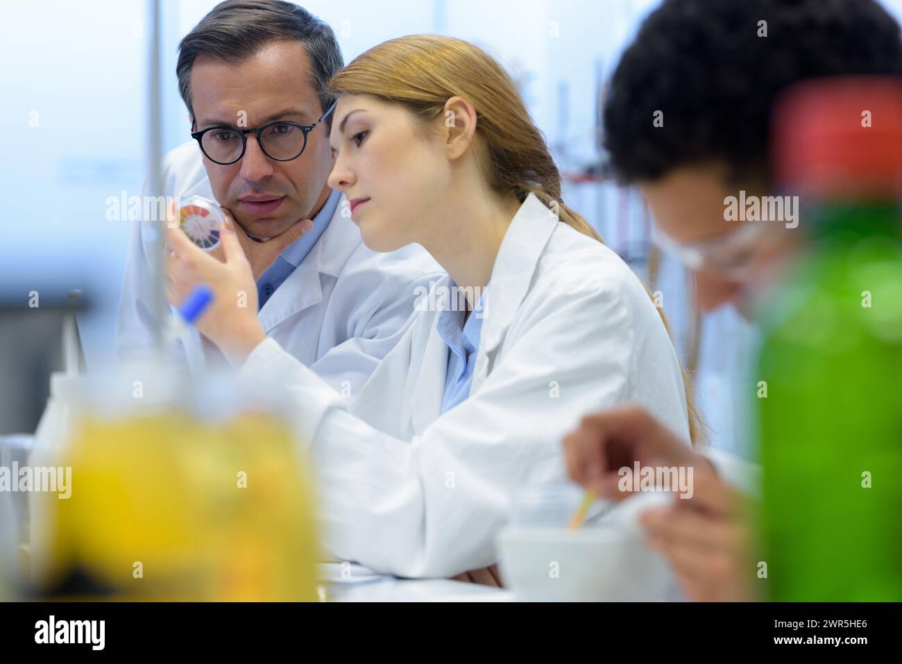 Group of researchers hi-res stock photography and images - Alamy