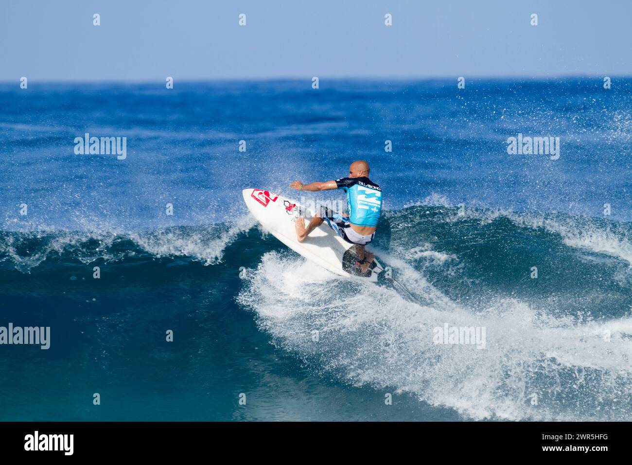 Kelly Slater surfing at the 2009 Pipe Masters Stock Photo - Alamy