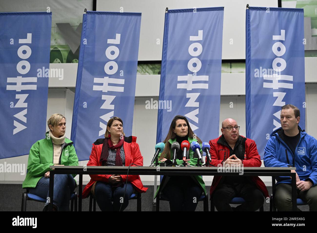 Kim possible 2 hi-res stock photography and images - Alamy