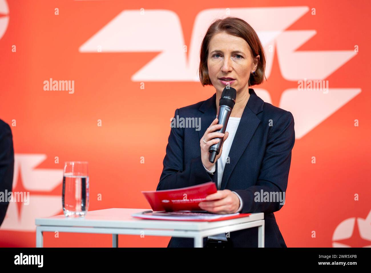 Wien, Österreich. 11. März 2024. Gudrun Senk, Technik ...