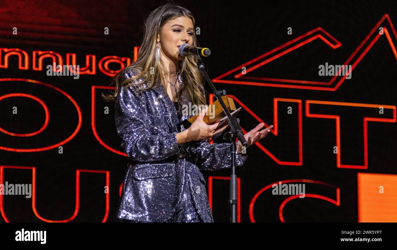 Edmonton, Canada. 10th Mar, 2024. Hailey Benedict receives the Horizon ...