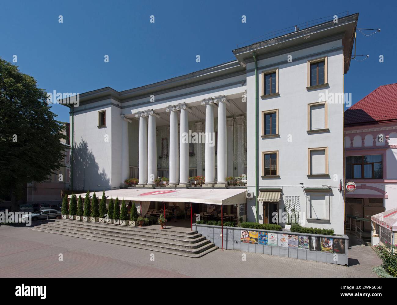 Ton cinema hi-res stock photography and images - Alamy