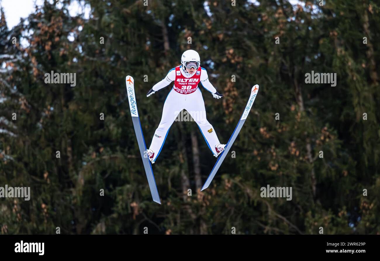Viessmann Skispringen Weltcup Engelberg, Frauen: Die tschechische ...