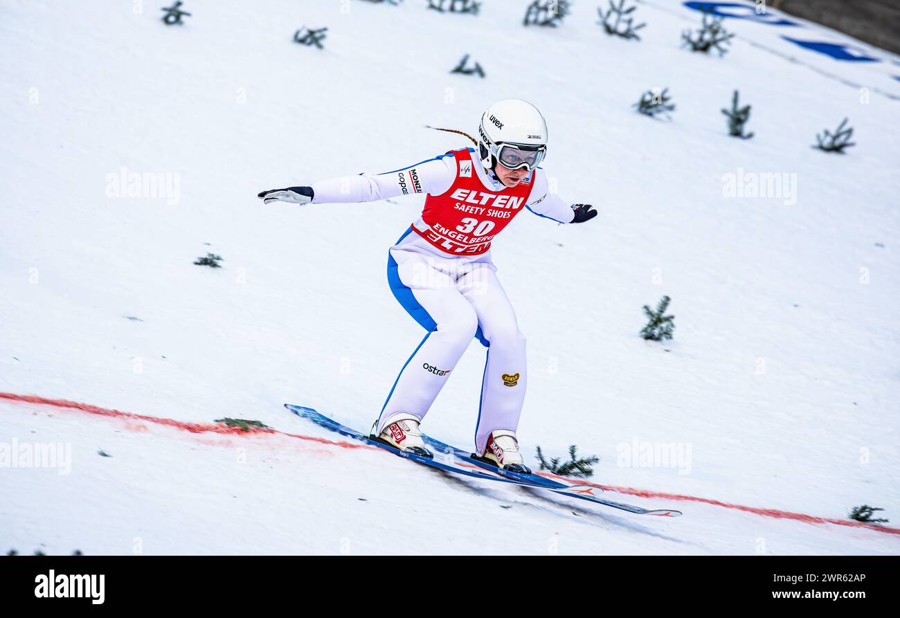 Viessmann Skispringen Weltcup Engelberg, Frauen: Die tschechische ... Viessmann Skispringen Weltcup Engelberg, Frauen: Die tschechische ...