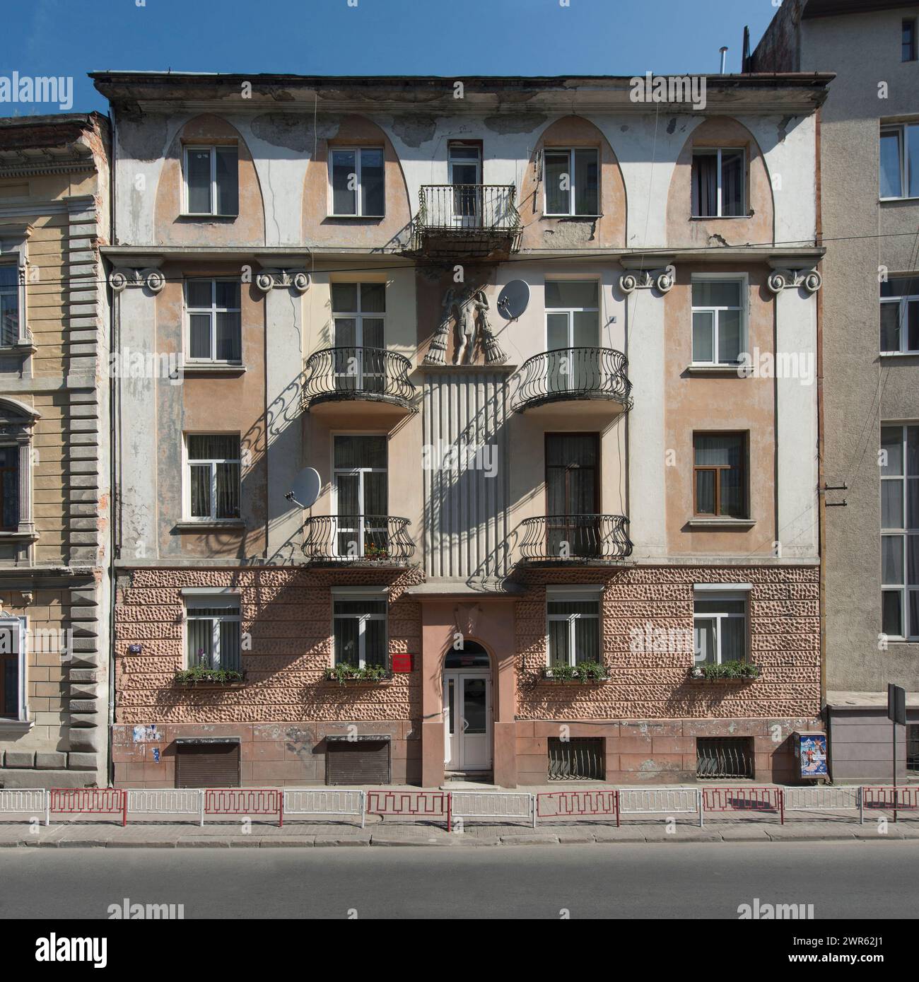 Tenement house at Sichovykh Striltsiv St 35, Ivano-Frankivsk ...